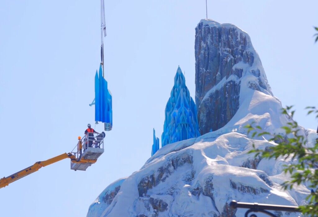 Disneyland Paris to open World of Frozen in spring 2026 | blooloop